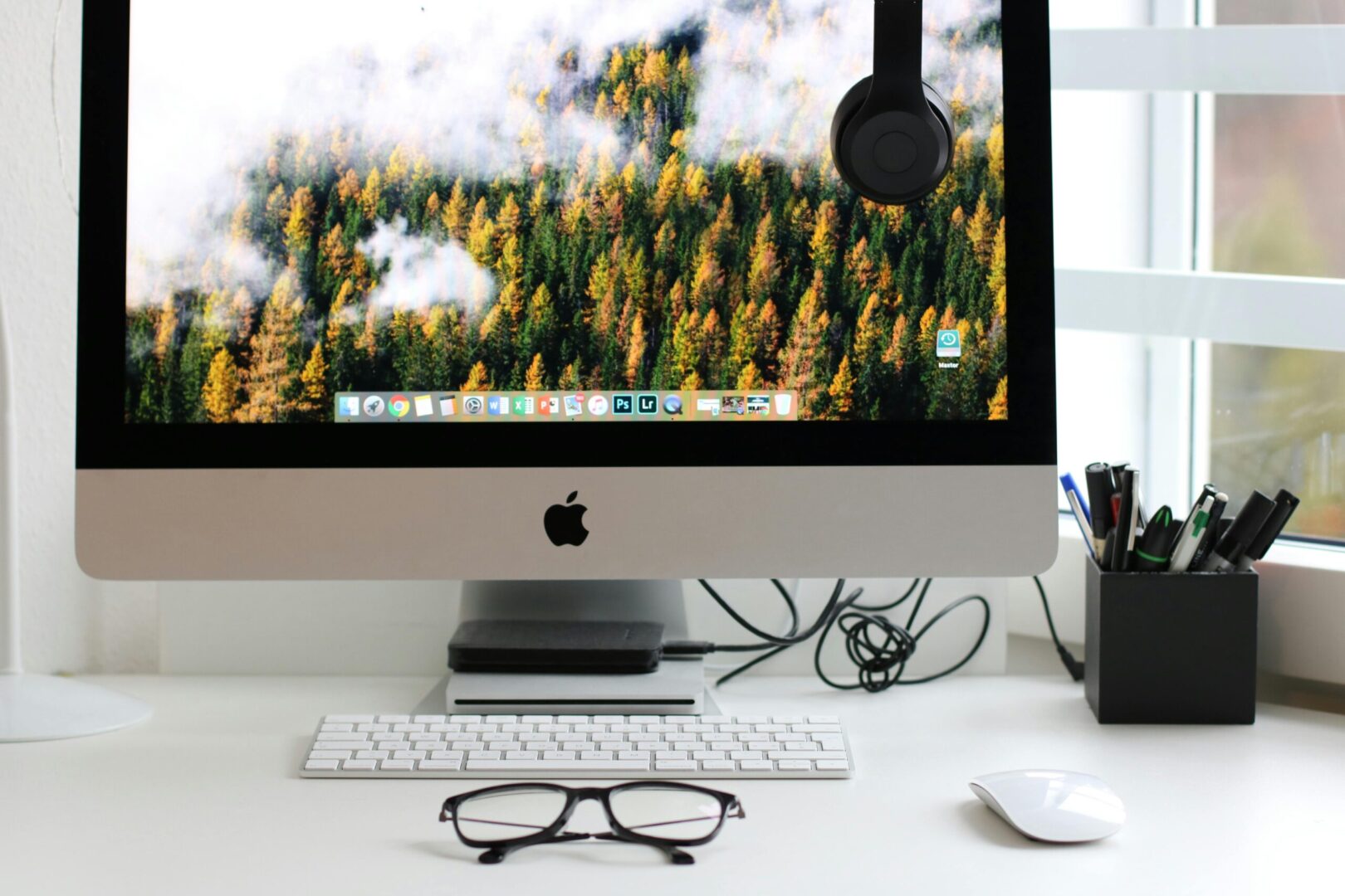 10 Awesome Ways to Customize Your Desktop Layout - NorDutch ...